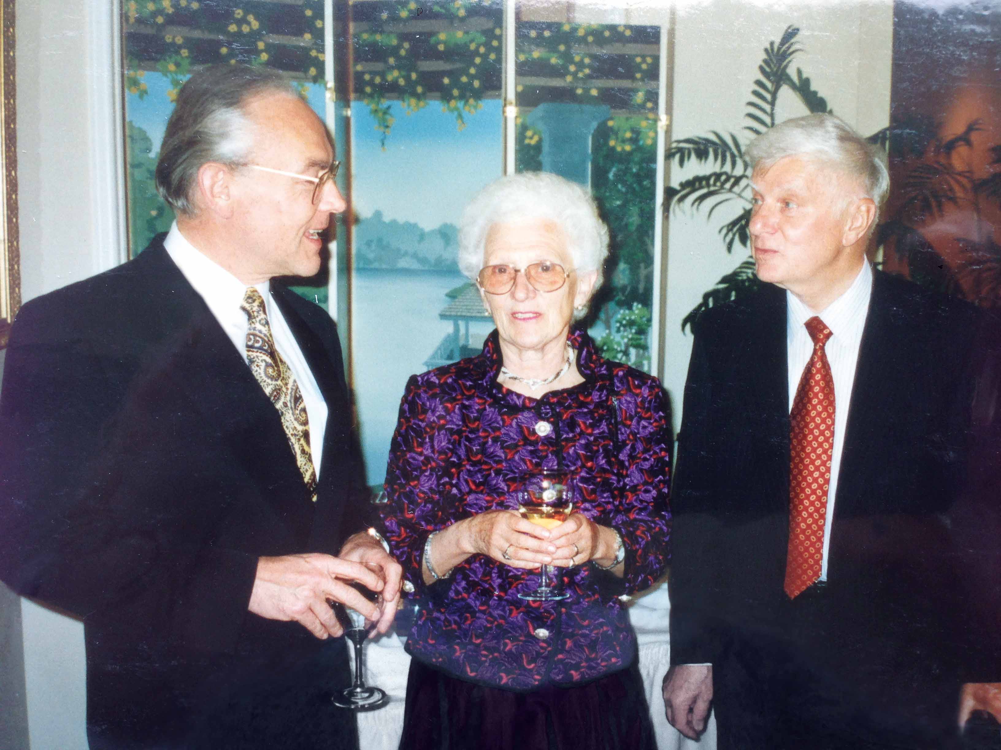 50 Years of Truetzschler’s first foreign subsidiary – Trützschler ...